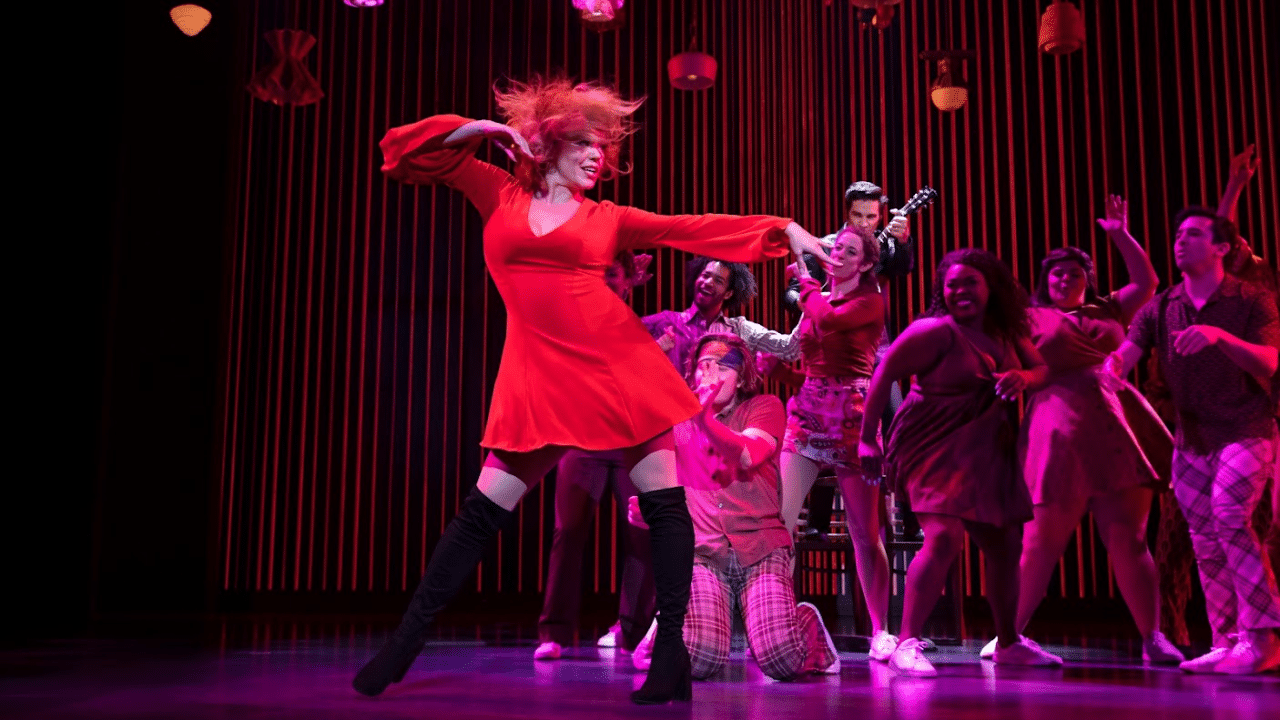 Stage Door Speed Round with Robyn Hurder | A Beautiful Noise–The Neil ...